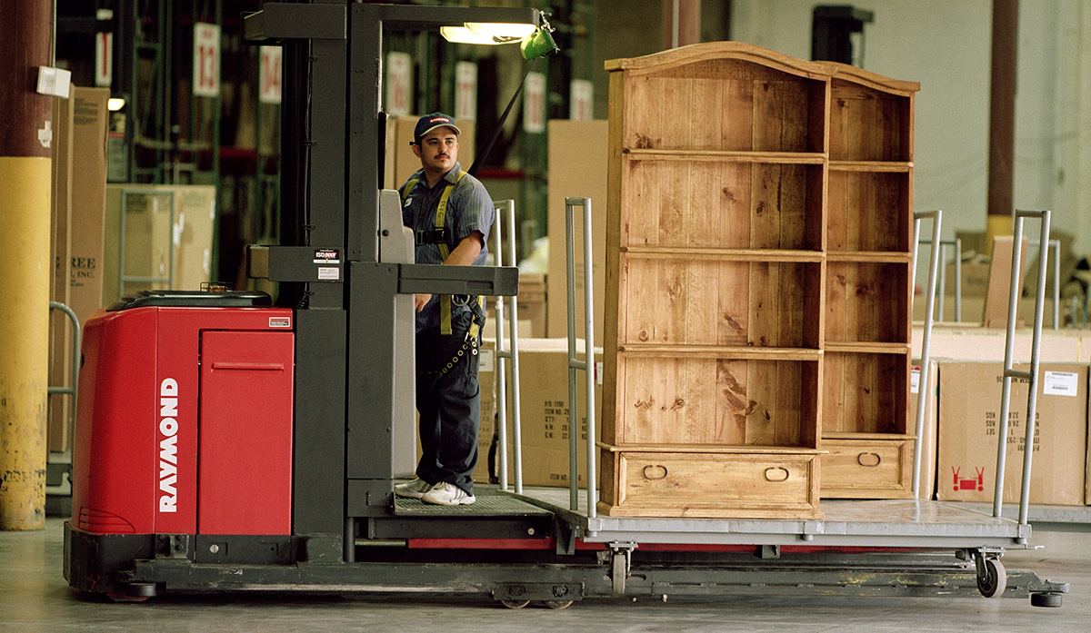 Warehouse Material Handling Solutions for the Furniture Industry