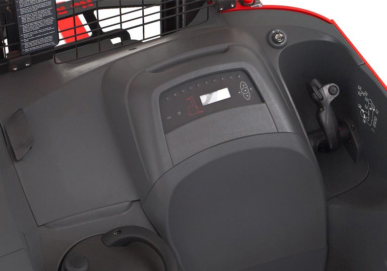 Raymond 7200 Forklift Reach Truck | Narrow Aisle Reach Truck