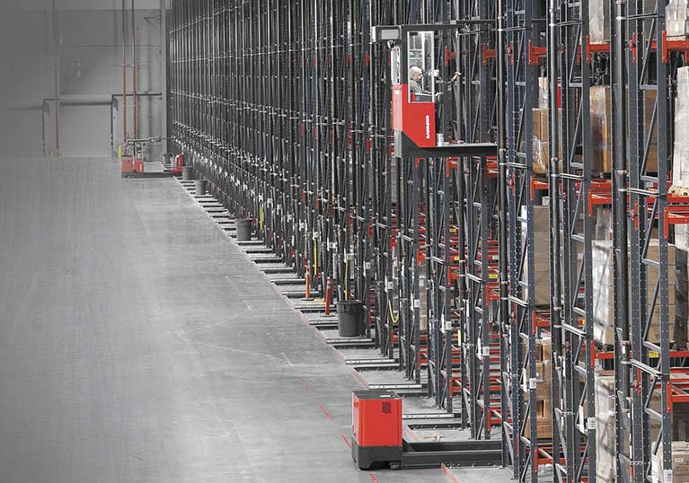 Transtacker | Heavy-Duty Turret Truck | Very Narrow Aisle Forklift