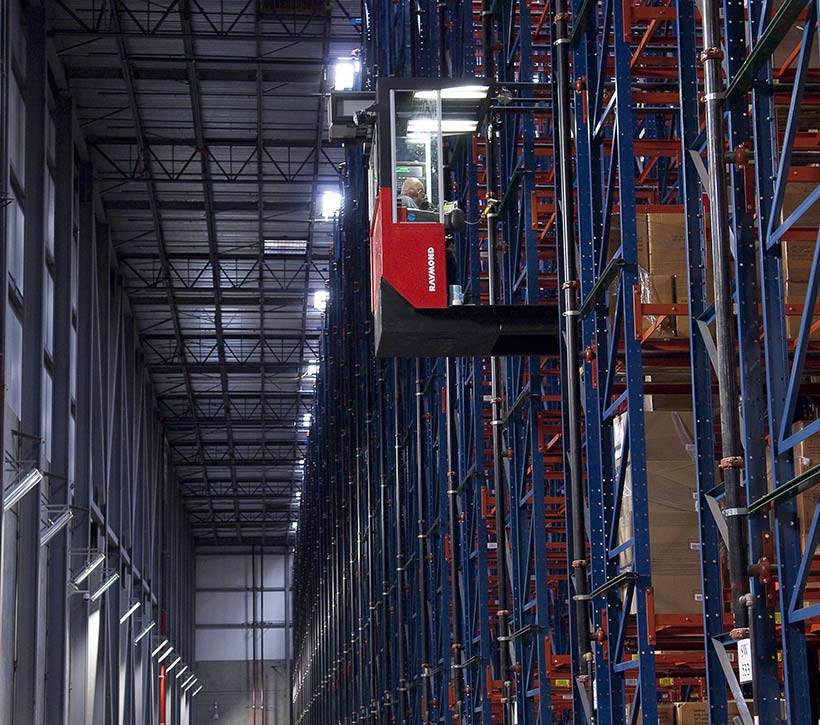 Transtacker | Heavy-Duty Turret Truck | Very Narrow Aisle Forklift