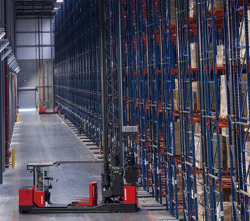 Transtacker | Heavy-Duty Turret Truck | Very Narrow Aisle Forklift